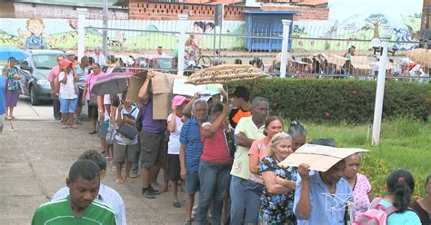 G1 Pacientes Passam Horas Em Fila Para Marcar Consultas Em São Luís