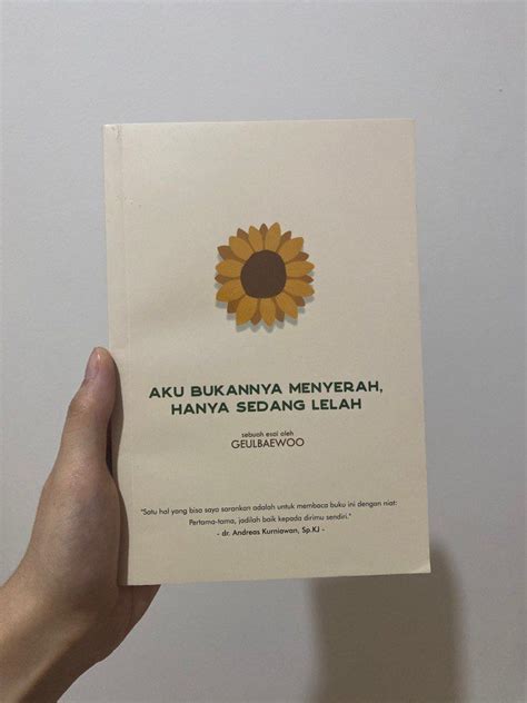 Aku Bukannya Menyerah Hanya Sedang Lelah Geul Bae Woo Buku And Alat