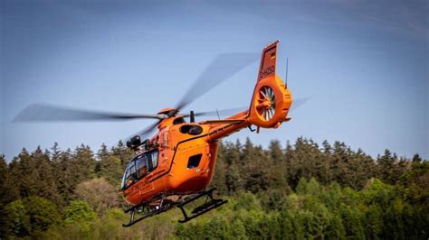 Schwerer Motorradunfall Bei Palling Frau In Klinik Geflogen