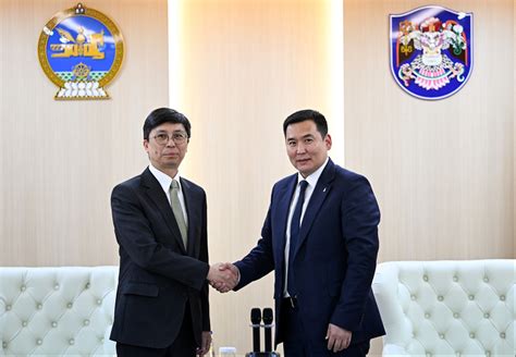 БНХАУ аас Монгол Улсад суугаа Элчин сайдын яамны төлөөлөгчдийг хүлээн