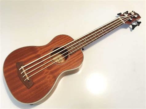ウクレレベース Uklelebass Ukdream Ub 113 メルカリ