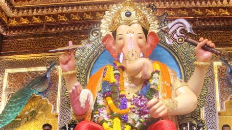 Devotees Flock To Lalbaugcha Raja Amid Ganeshotsav 2024 Celebrations In