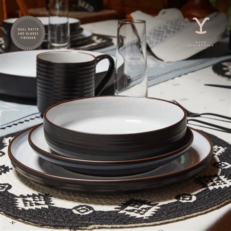 Yellowstone Fans Are Rushing To Walmart For This Dinnerware Set Parade