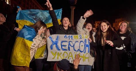 Guerre en Ukraine le pays célèbre la reprise de Kherson mais la