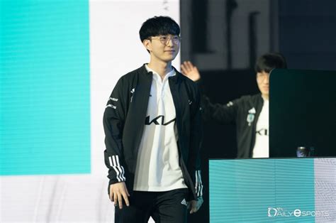 롤드컵 포토 덕담 서대길 첫 번째 롤드컵이에요