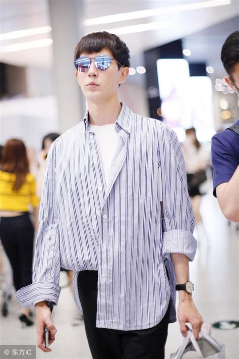 中國內地男歌手：於朦朧 每日頭條
