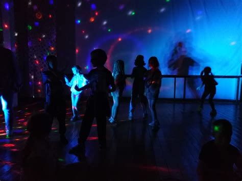 новости 5 отряда Вечер Время на танцполе Ребятня резвится в волю УДО ДОЦ «Юность ВКонтакте