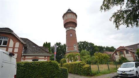 Der Historische Auricher Wasserturm Wird Verkauft Vertrag Mit Der