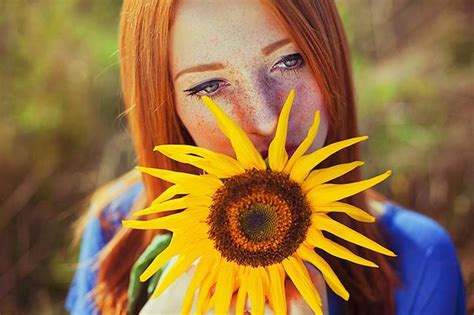 Striking Portraits Of Gorgeously Freckled Redheads By Maja Topcagic