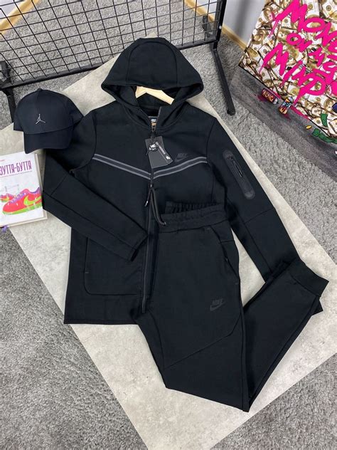 Спортивний костюм Nike Tech Fleece Спортивный костюм Nike Tech Fleece