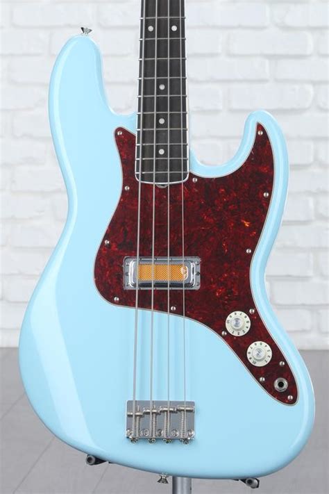 Fender Gold Foil Jazz Bass 4 String Bass Guitar Sonic Blue Reviews