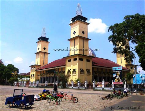 Antara Babancong Alun Alun Dan Mesjid Agung Garut Sobat Adventure