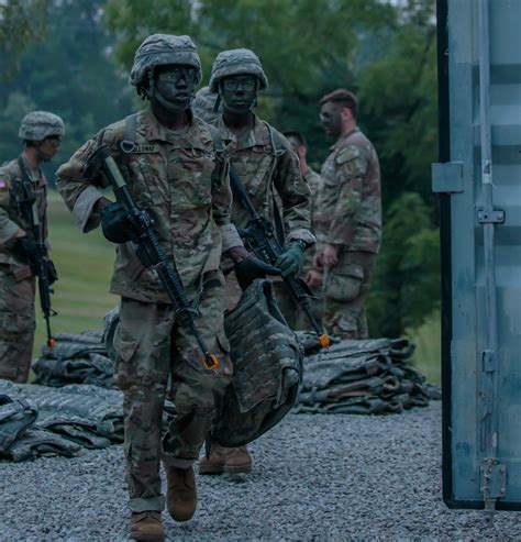 Basic Camp 1st Regiment Night Infiltration Course Flickr