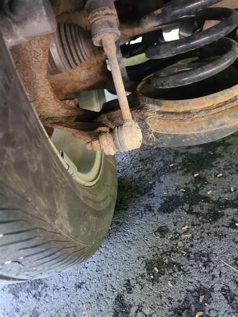 Need help identifying part and purpose! : r/MechanicAdvice