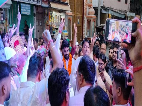 Fireworks In Sikar On The Victory In The Karnataka Assembly Elections