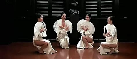 エマニュエル2（1975）とシルビア・クリステル Xhamster