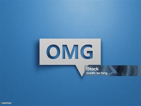 Omg 말풍선 미니멀리스트 추상 디자인 파란색 배경에 종이를 잘라냅니다 사업 개념 3d 렌더링 시합에 대한 스톡 사진 및 기타