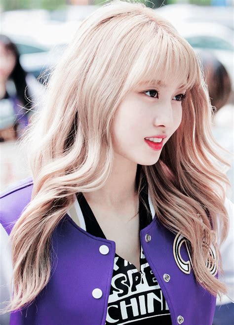 Sốc Với ảnh Quá Khứ Của Momo Twice Nữ Idol Có Gương Mặt đẹp Nhất