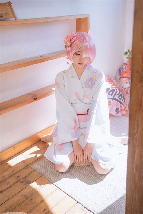 爆机少女喵小吉and金鱼kinngyo从零开始的异世界生活 奈奈cos