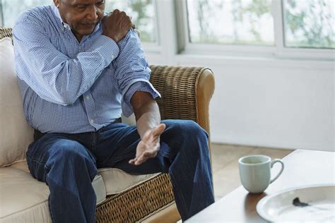Common Symptoms Of Calcific Tendonitis