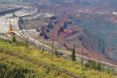 Comprehensive Guide To Handheld Xrf Analyzers For Mining And Geoscience
