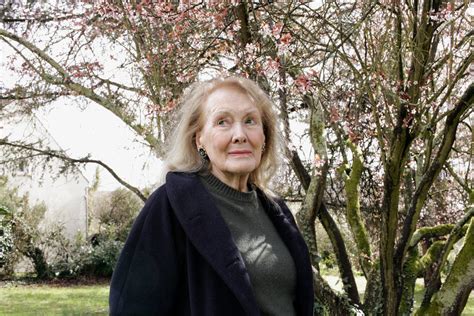 La escritora francesa Annie Ernaux gana el Premio Nobel de Literatura Invenciones Poéticas