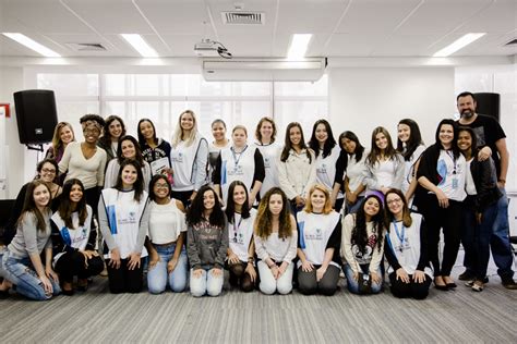 Metlife Recebe Jovens Moradoras Da Comunidade Do Real Parque Cqcs