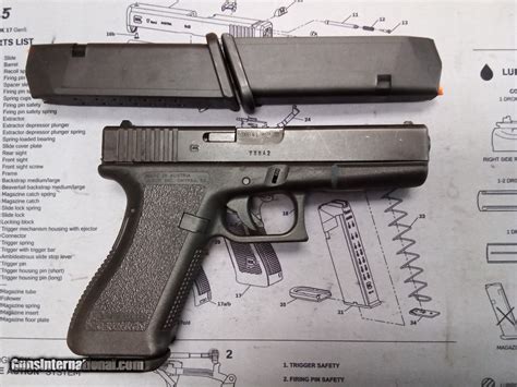 Glock Glock 17 Gen 2 9mm Luger 9x19 Para
