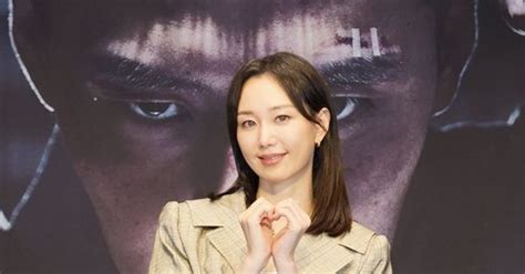 이유영 측 5월 비연예인 남편과 혼인신고 9월 출산 예정 공식입장
