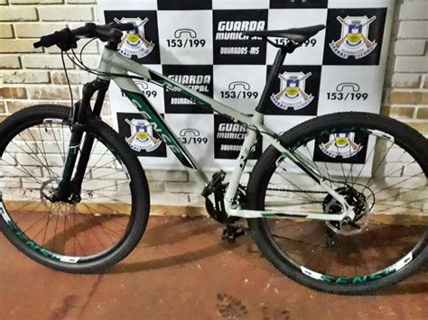Homem é preso por invadir loja e furtar bicicleta avaliada em R 2 5
