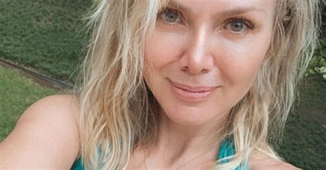 Eliana de biquíni e sem make aos anos tem beleza elogiada na web Gata Purepeople