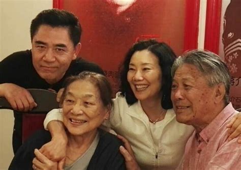 出演「小混混」走紅的4位明星，如今一位當老闆，兩位成了影帝！ 每日頭條