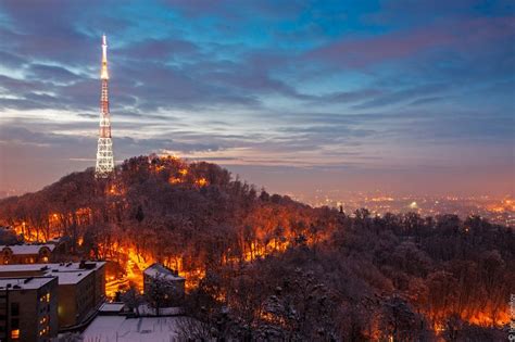 "Вечерний Высокий Замок" Лучше всего гору Высокий Замок видно с другой ...