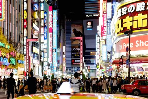 “tokio” Photography 2017 By Brazilian Photographer Chico Kfouri For