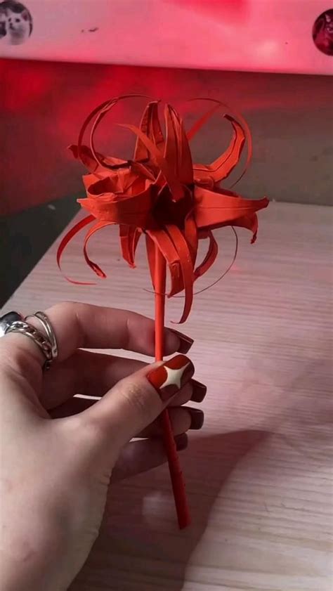 Как сделать цветок с бумаги🌷 Idee Per Disegnare Idee Creativo