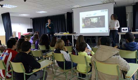 Alumnos de Secundaria presentan un vídeo contra la discriminación Educatolerancia