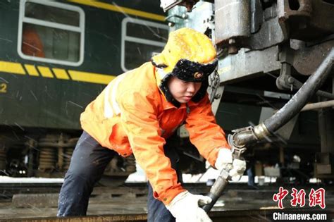 江西九江迎雨雪天气 铁路部门全力保障旅客出行 经济视野网