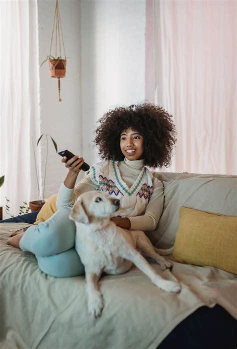 Elite Traits Of Women Obsessed With Reality Tv Yourtango