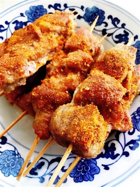 【烤梅花肉串的做法步骤图，烤梅花肉串怎么做好吃】艾莉亚斯塔克下厨房