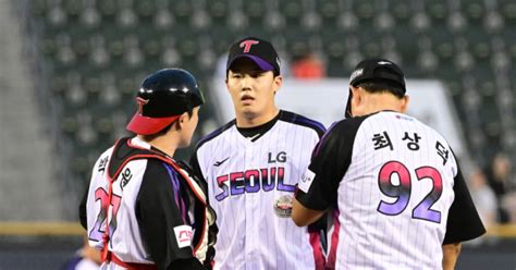 Md포토 임찬규 10득점 지원 받고도 쉽지 않네