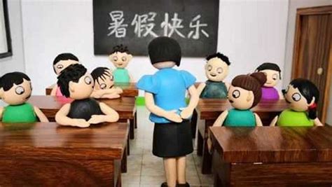 臭蛋上课睡觉被老师提问，奇葩回答引全班大笑，老师的奖励太特别腾讯视频