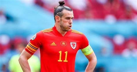 အများနှင့်မတူ တမူထူးတဲ့ ဘေးလ်ရဲ့ ကစားသမားဘဝ အနားယူပုံ Duwun