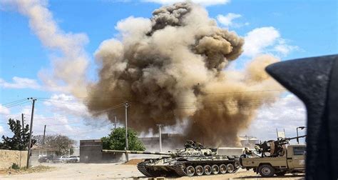 ليبيا قذيفة صاروخية تونسي