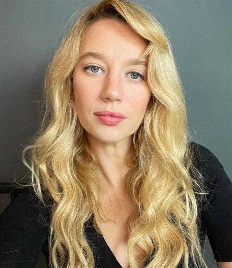 Yael Grobglas The Life Body Measurements And Net Worth Of An