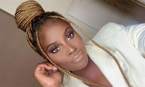 10 Hot Sexy Debrina Francis Bikini Pics