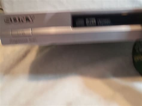 Sony DVP NS575P CD DVD Player Progressive Scan Precision Drive 3 W