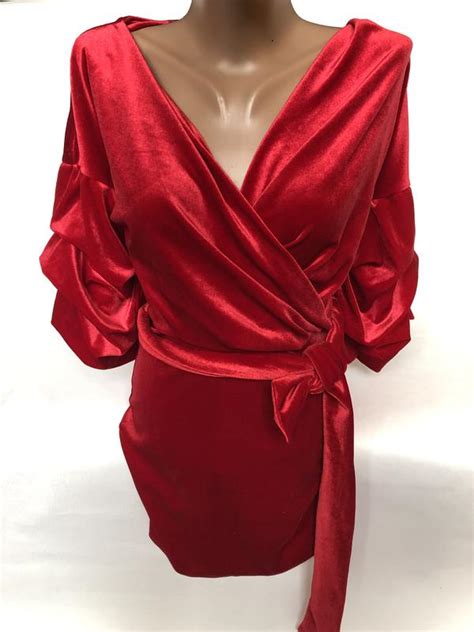 Шикарне червоне оксамитове плаття — ціна 450 грн у каталозі Короткі сукні Купити жіночі речі за