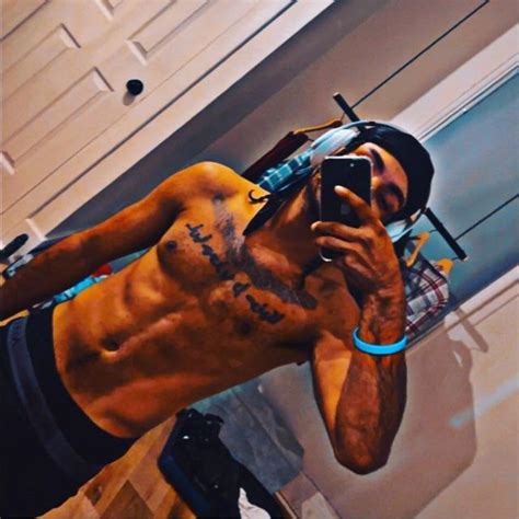 Harrison Velez Harri Wz1 • Threads Say More