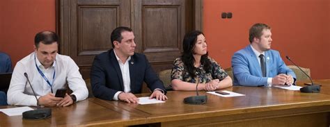 Oik Parlamentārās Izmeklēšanas Komisiju Vadīs Ieva Krapāne Diena