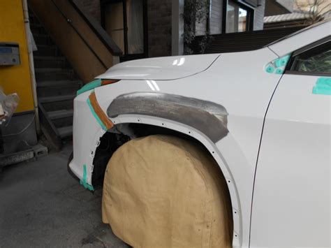 車のフェンダー板金塗装／高級車ほど交換ではなく修理が良い理由